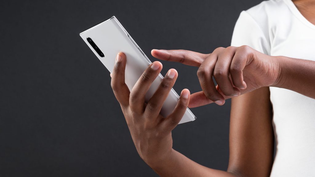 Uso del celular en el trabajo: como evitar el mal uso y maximizar los ...